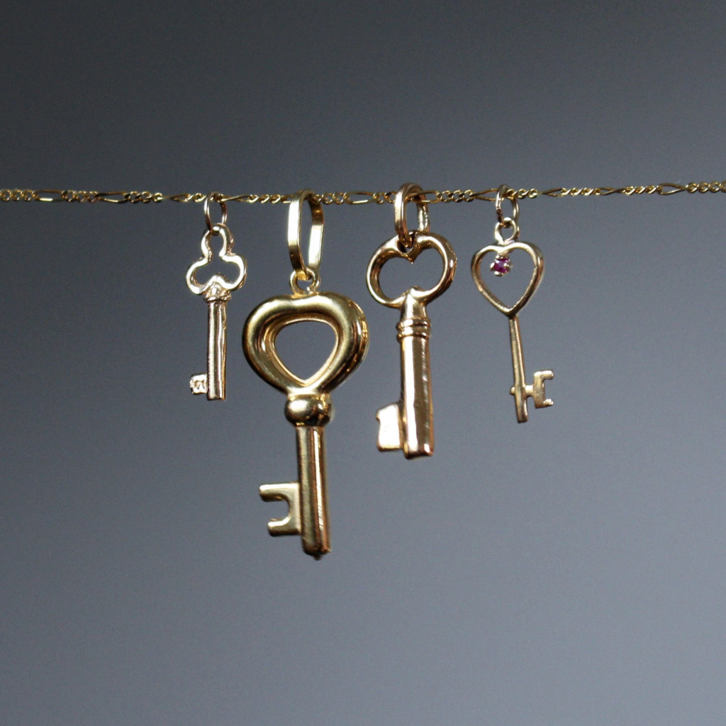 My Vintage Gold Key Charm Collection - Gem Gossip - Jewelry Blog